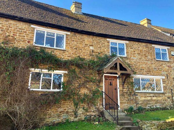 Photos of Bridge Hill Cottage, Hook Norton