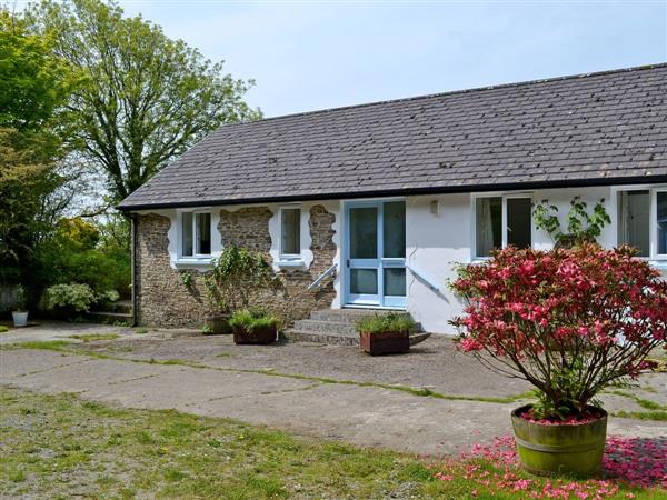 Broomhill Farm Cottage in Pancrasweek, near Bude, Devon sleeps 4