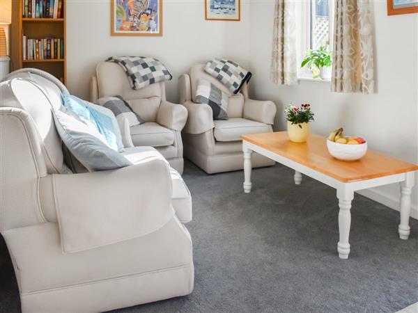 Daisy Cottage in Falmouth, Cornwall sleeps 4