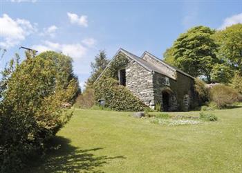 Daisy Cottage in Pentre-Llyn-Cymer, Clwyd sleeps 3
