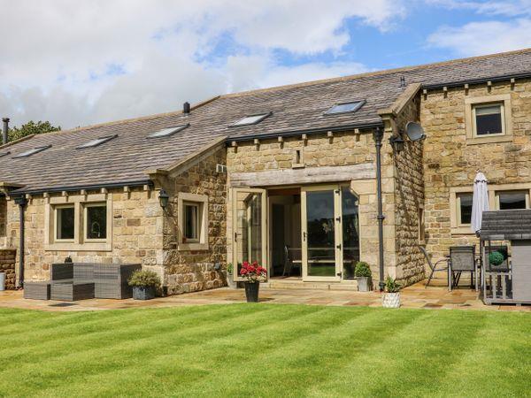 Dean Barn in Cowling near Cross Hills, North Yorkshire sleeps 8