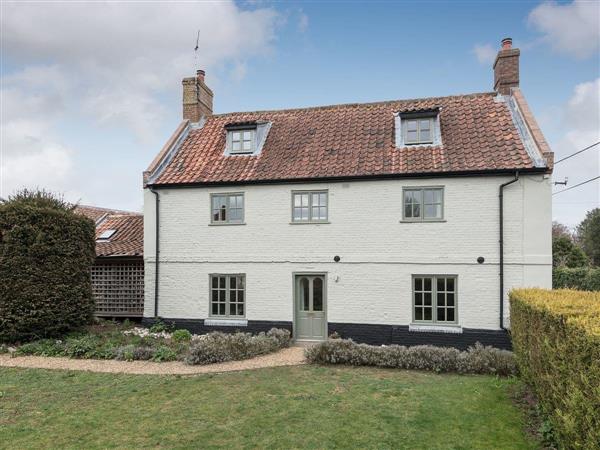 Fair Meadow House in Itteringham, near Aylsham, Norfolk sleeps 8