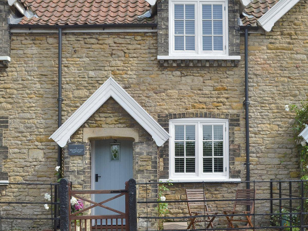 Photos of Number Five Pond View Cottages Brantingham, near Beverley ...