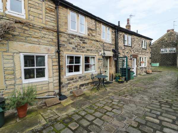 France Fold Cottage in Honley near Holmfirth, West Yorkshire sleeps 2