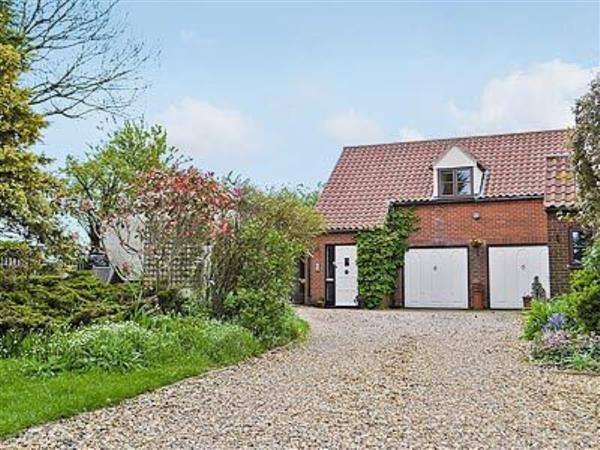 Harrys Place in Yaxham, Dereham, Norfolk sleeps 2