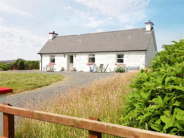 Little Irish Cottage in Crove, near Carrick, County Donegal, West sleeps 6