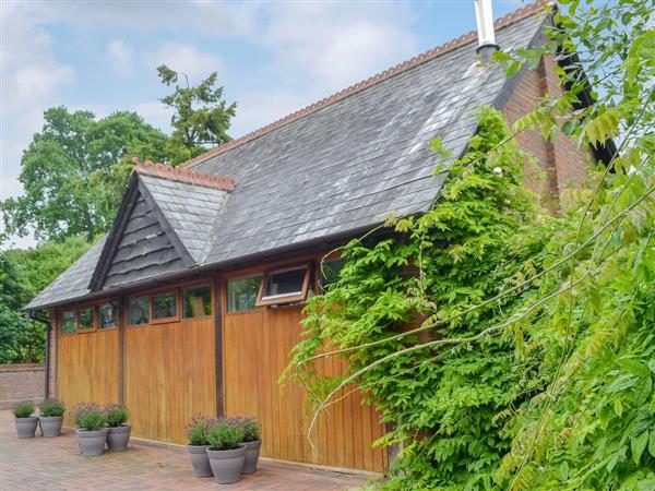 Marley Mount Cottage in Sway, near Lymington, Hampshire sleeps 5
