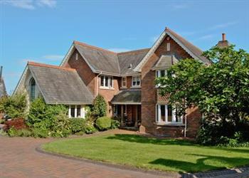 Marley Mount Farm in Sway, near Lymington, Hampshire sleeps 10