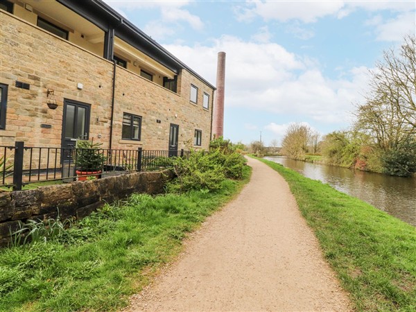 Number 7 Canalside in Skipton (1178600) - sleeps 4 people