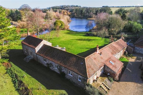 Old Hall Farm in Stiffkey near Wells-next-the-Sea, Norfolk sleeps 8