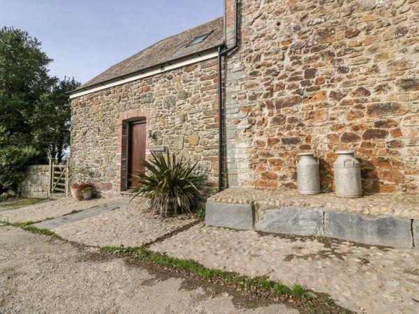 Primrose Cottage in St Endellion near Port Isaac, Cornwall sleeps 2