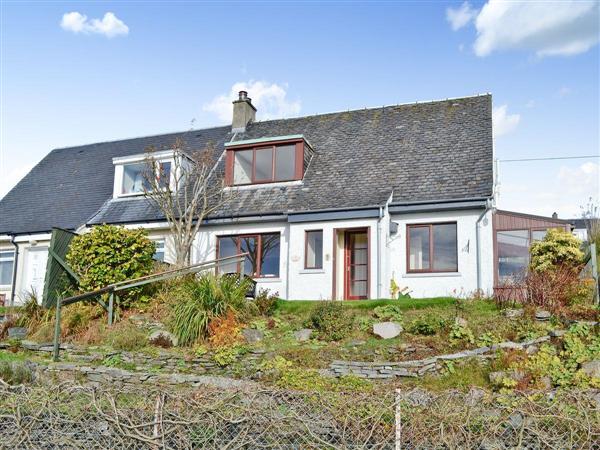 Rowan Tree Cottage in Strone, near Dunoon, Argyll sleeps 6
