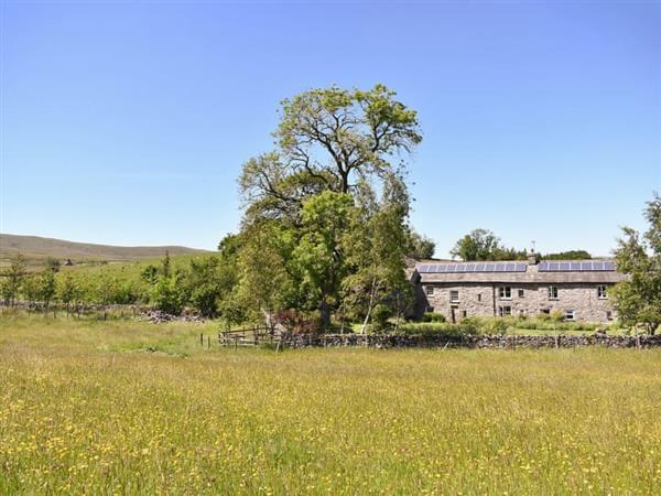 Rowfoot in Ravenstonedale, near Kirkby Stephen, Cumbria sleeps 9