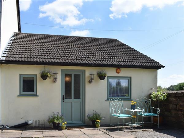Sun Cottage from Cottages 4 You. Sun Cottage is in Tidenham, nr. Lydney ...