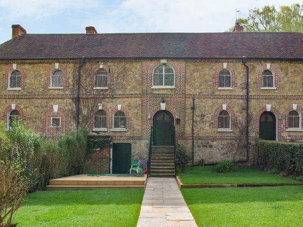 The Guards House in Broomfield near Hollingbourne, Kent sleeps 6