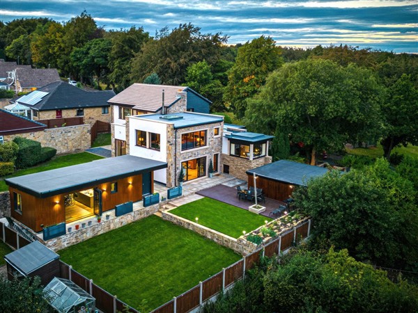 The Luxury Shed in Huddersfield (1194336) - sleeps 4 people