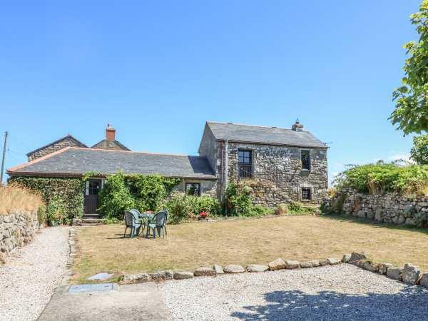 The Old Barn in Pendeen, Cornwall sleeps 4