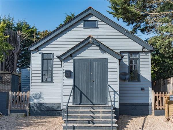 The Old Church Hall in Ruckinge, England - Kent sleeps 9