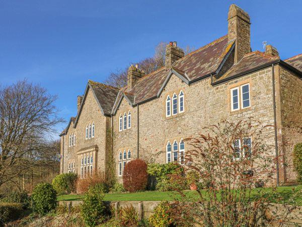 The Old Rectory in Berrynarbor, Devon sleeps 14