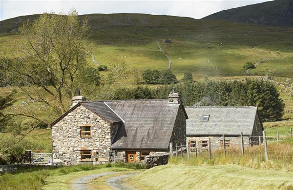 Ty Nant Cottage in Capel Celyn, Near Bala - Gwynedd sleeps 6